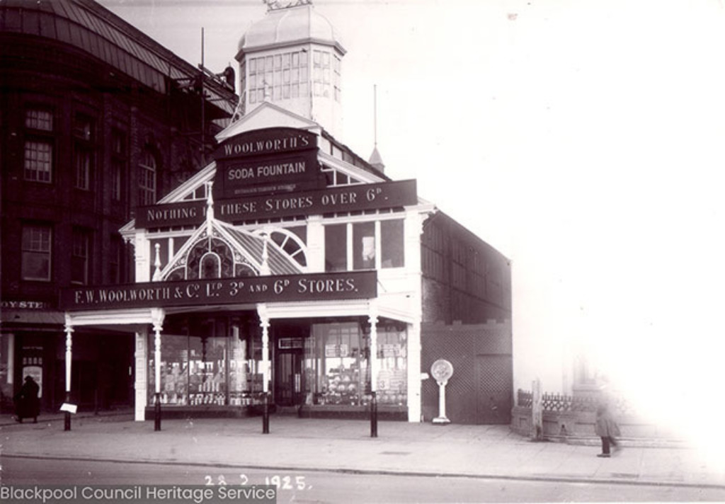 Showtown | The W. R. Buckley photograph collection