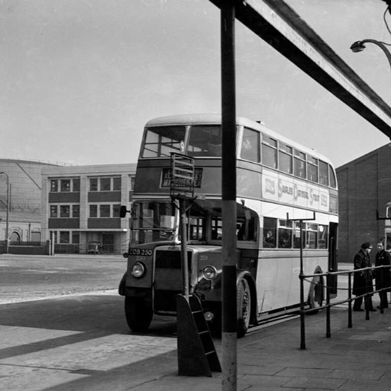 Showtown | Earls Court by the Sea